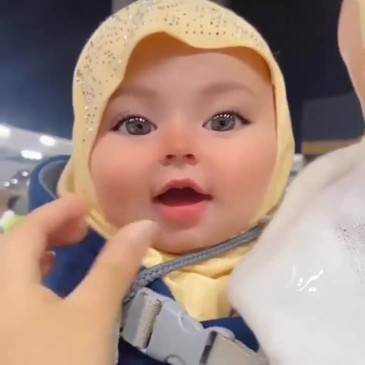 زیباترین نوزاد جهان در کعبه پیدا شد