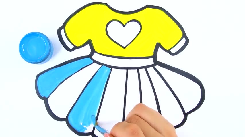 آموزش نقاشی به کودکان این قسمت نقاشی لباس دخترانه