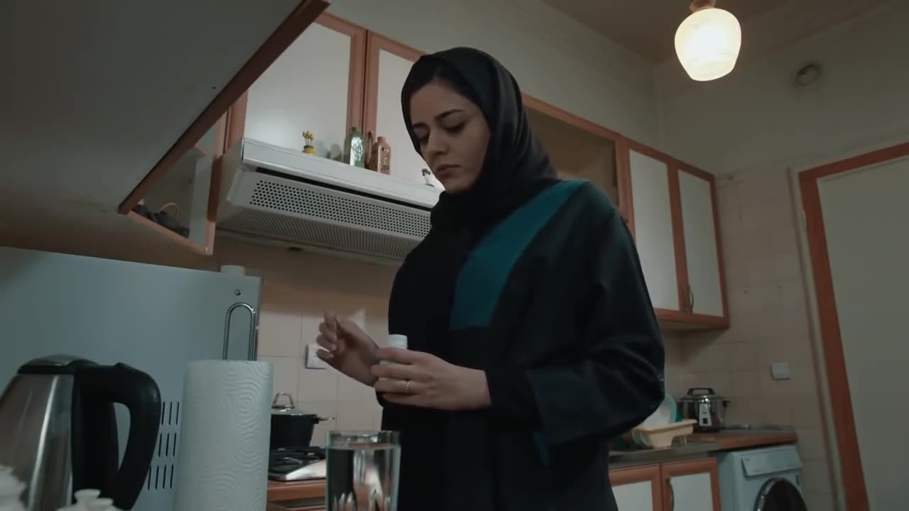 فیلم جالب مَلی و راه های نرفته اش دانلود