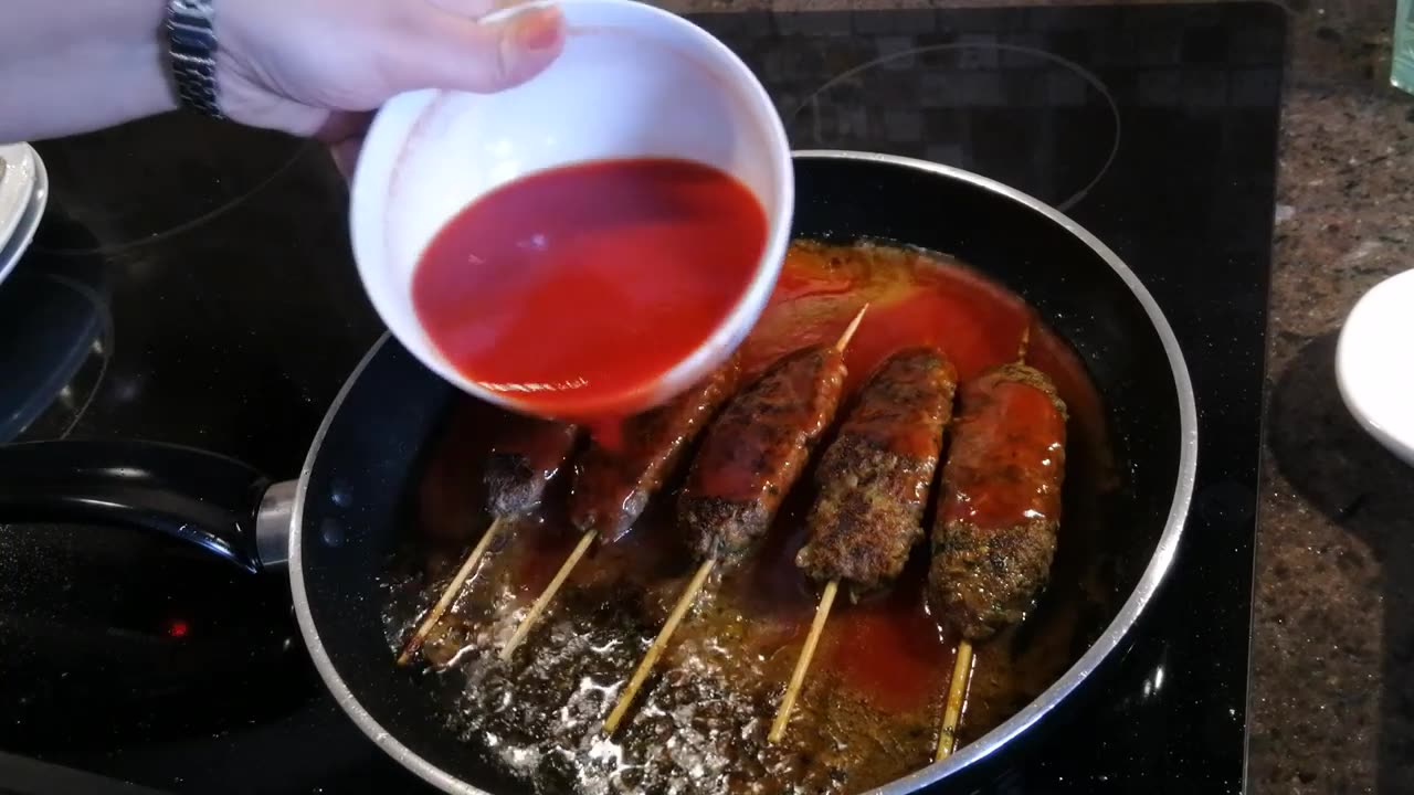 طرز تهیه کباب تابه ای با سیخ چوبی