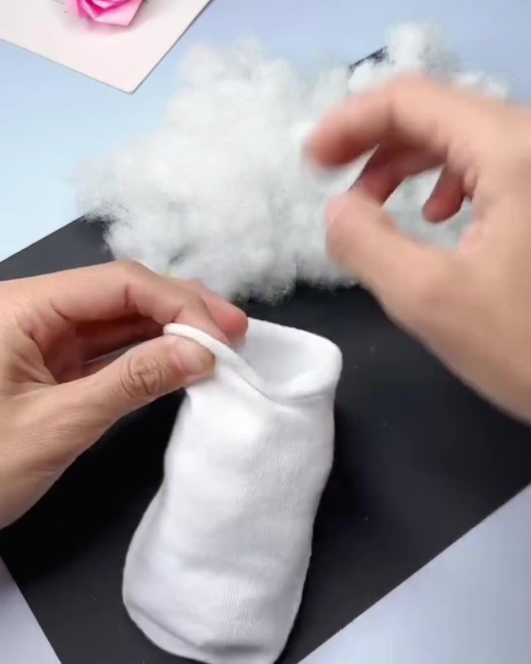 آموزش ساخت کاردستی ساده آدم برفی با جوراب